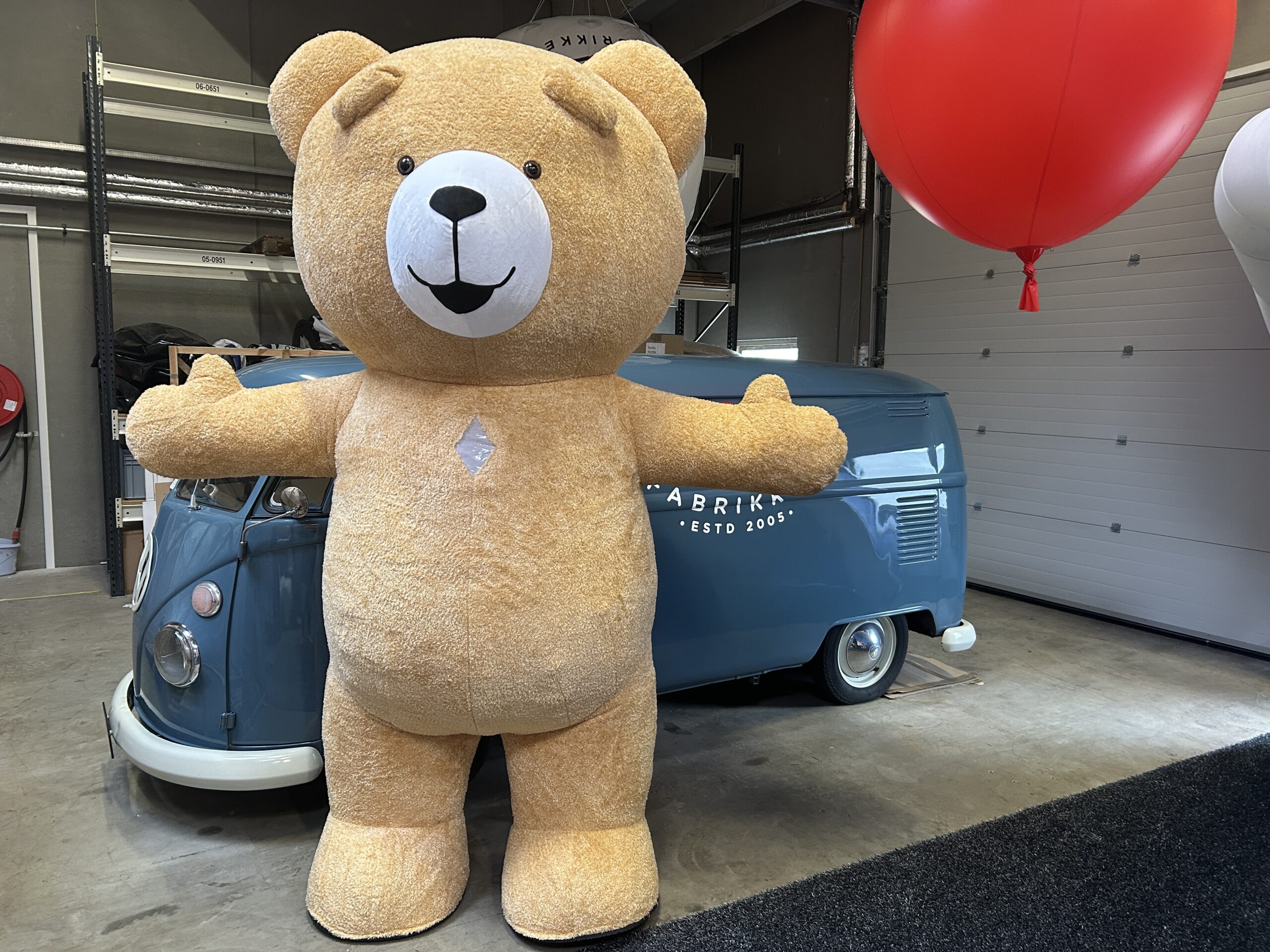 Inflatable mascots - Ibsens Fabrikker